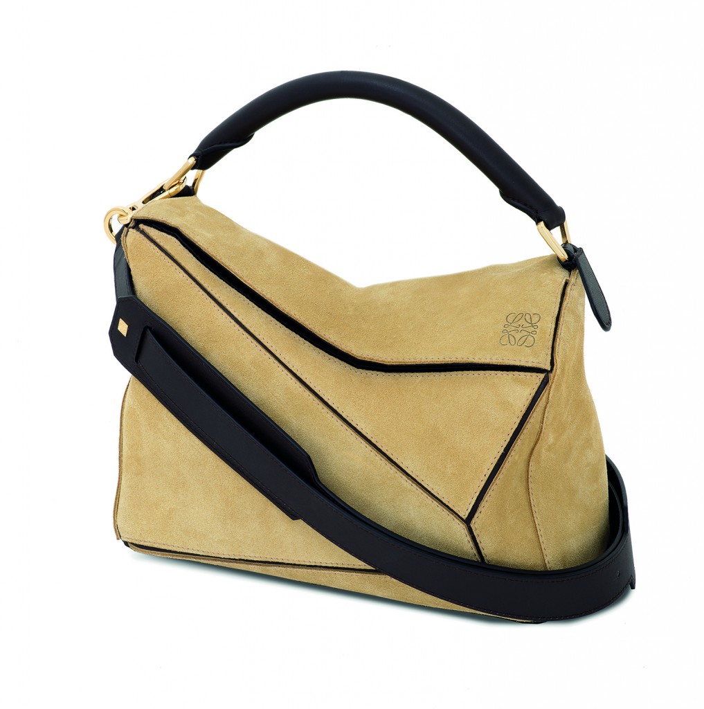 PUZZLE DE LOEWE: Funcionalidad y tradición en un bolso : The Luxury ...